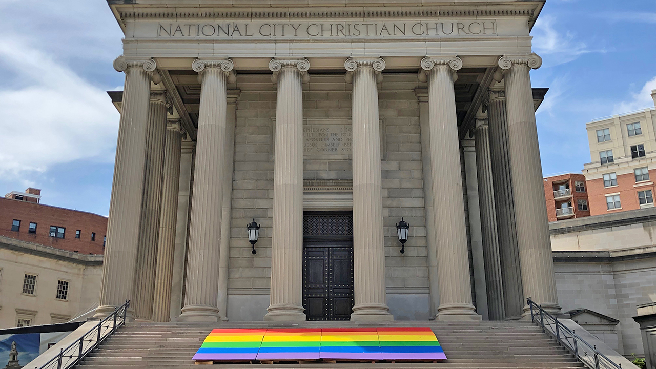 Lesbian, gay and bisexual Americans more critical of churches than ...