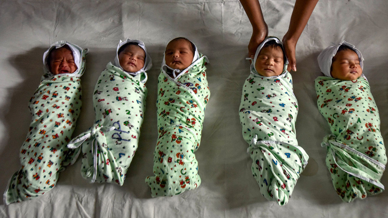 The countries projected to gain and lose the most people by 2100 | Pew ...