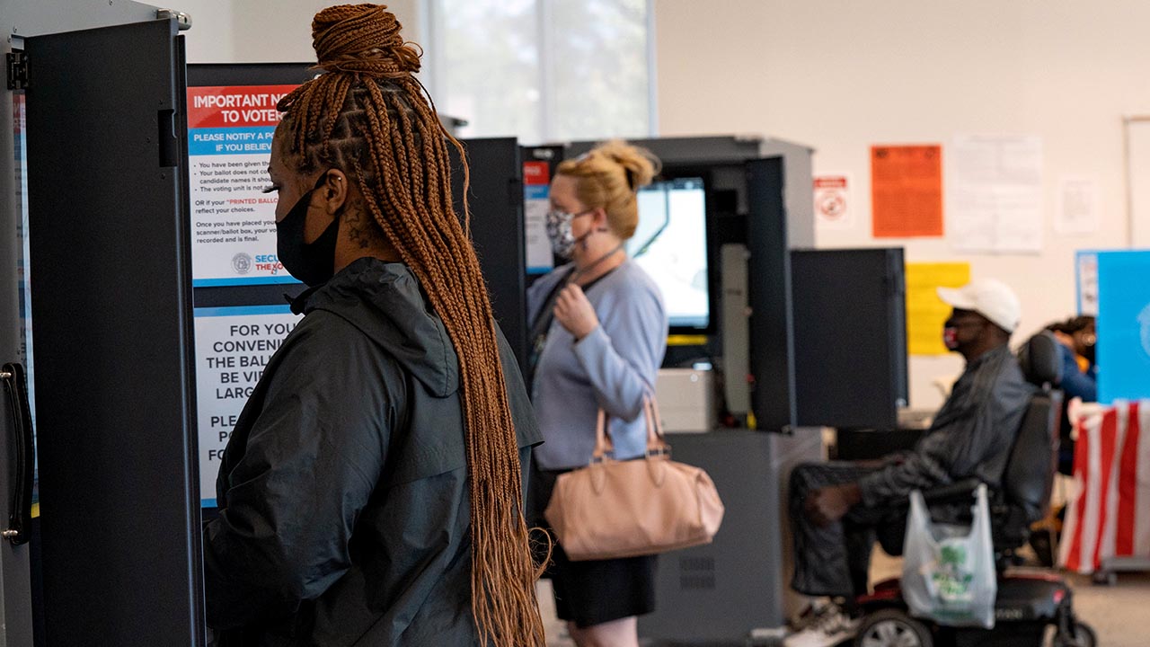 Record shares of eligible voters turned out for 2020 election | Pew ...
