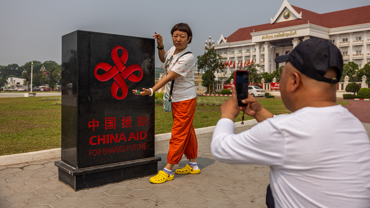 Many Around the World Say China Impacts Their Country's Economy | Pew ...