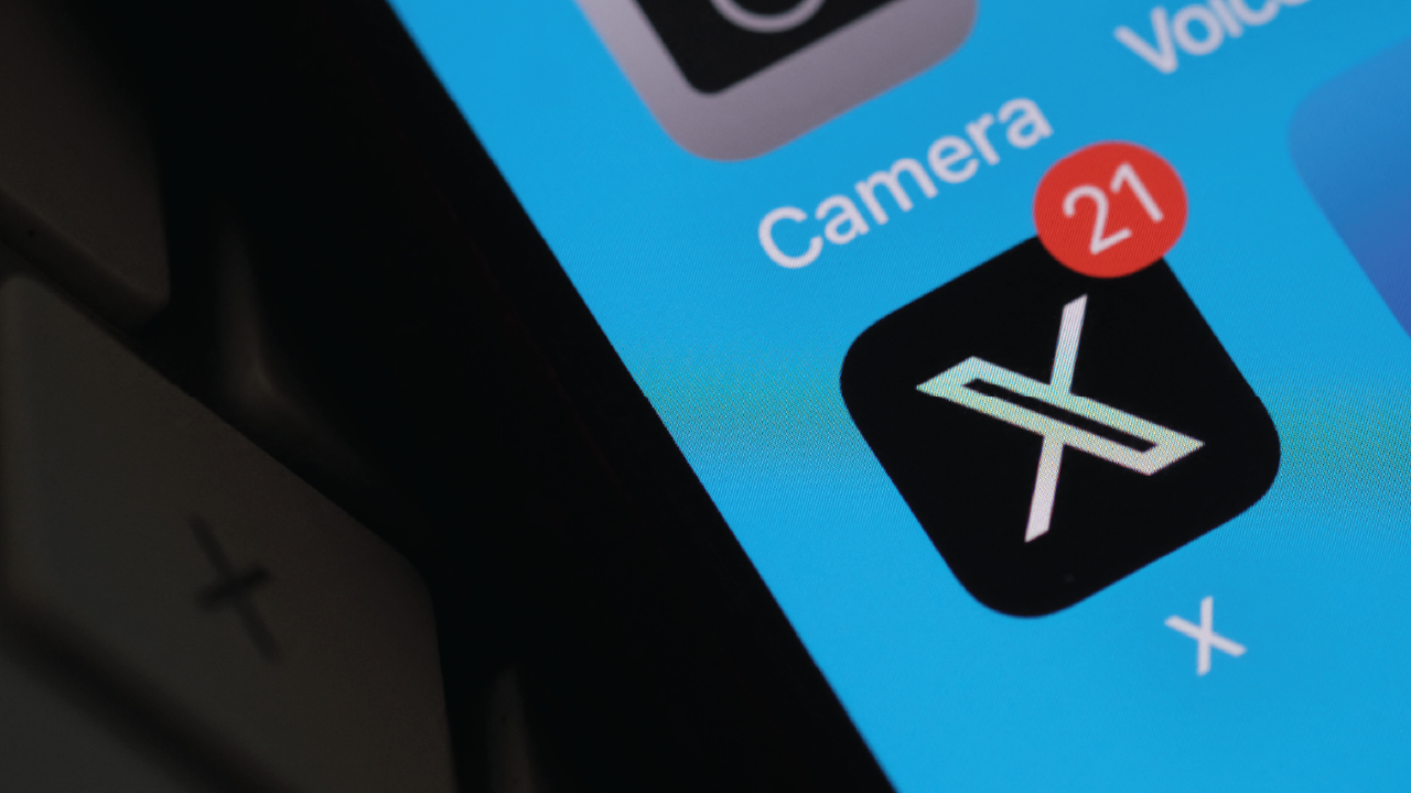 X users’ views of politics, experiences on the site differ by party ...